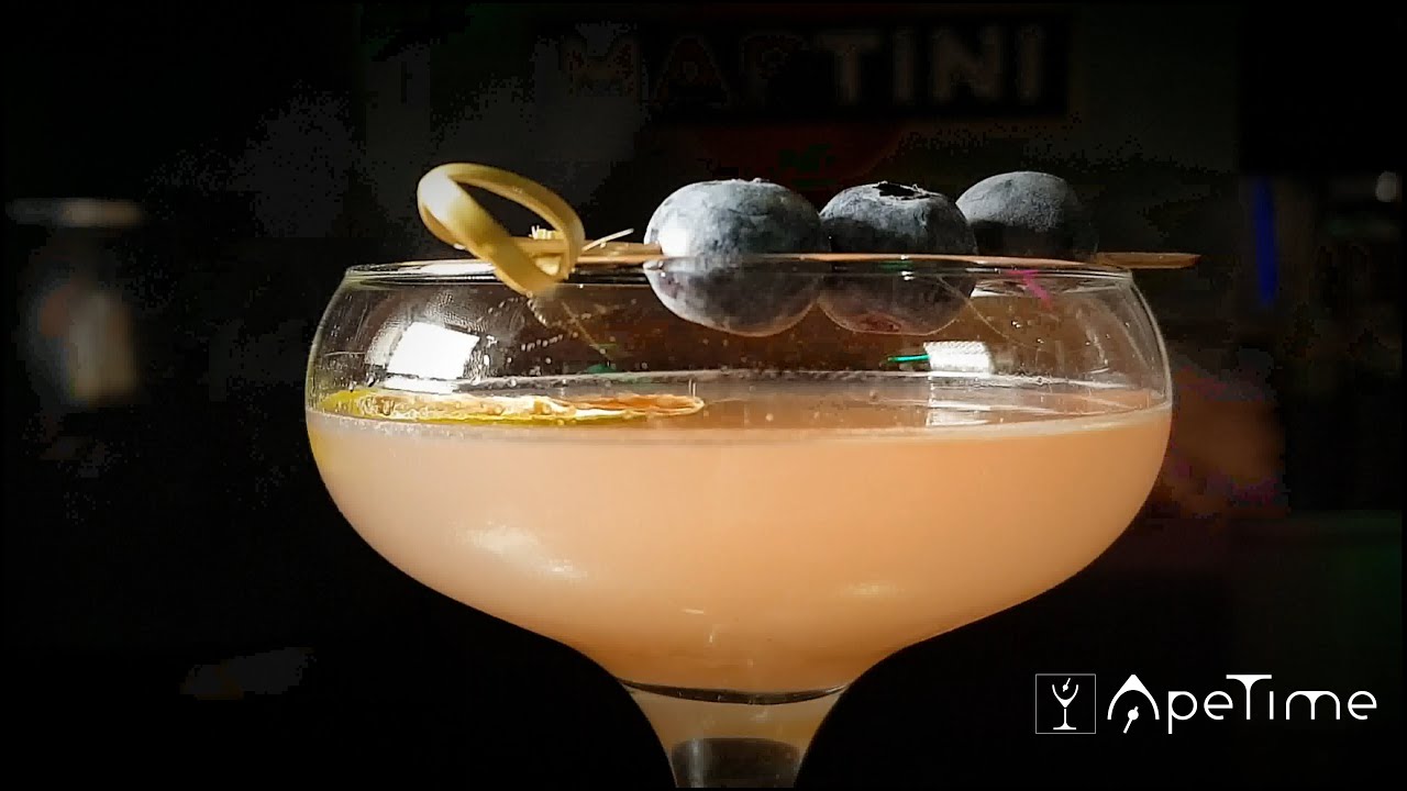 Oppio Caffè in 60 secondi, cocktail bar a Roma con vista sul Colosseo