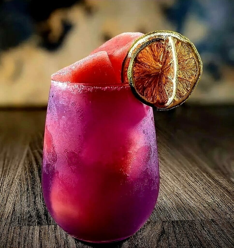 Cocktail ricetta. Titanic con Tequila Reposado, St Germain e....