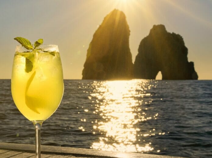 Come fare il Limoncello spritz con la vera ricetta di Capri