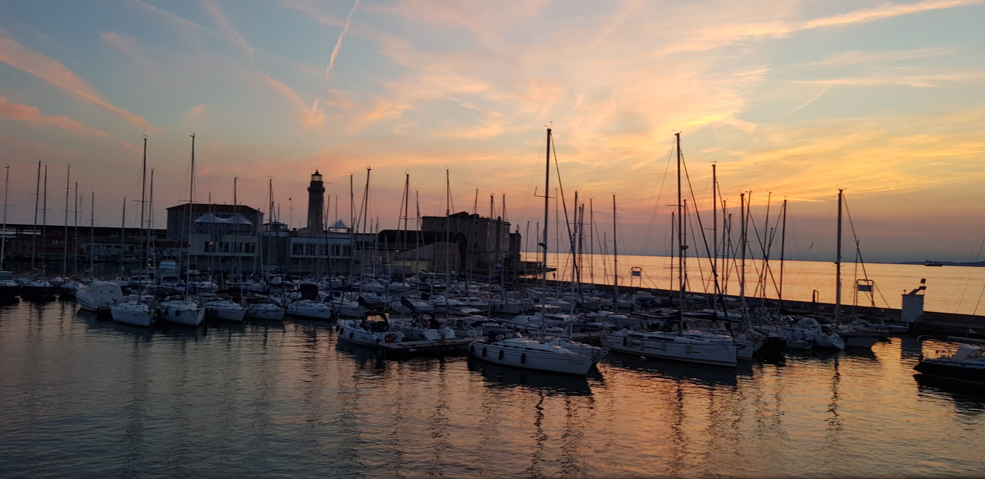 Aperitivo a Trieste: Pier the Roof, cocktail bar sul molo vista mare